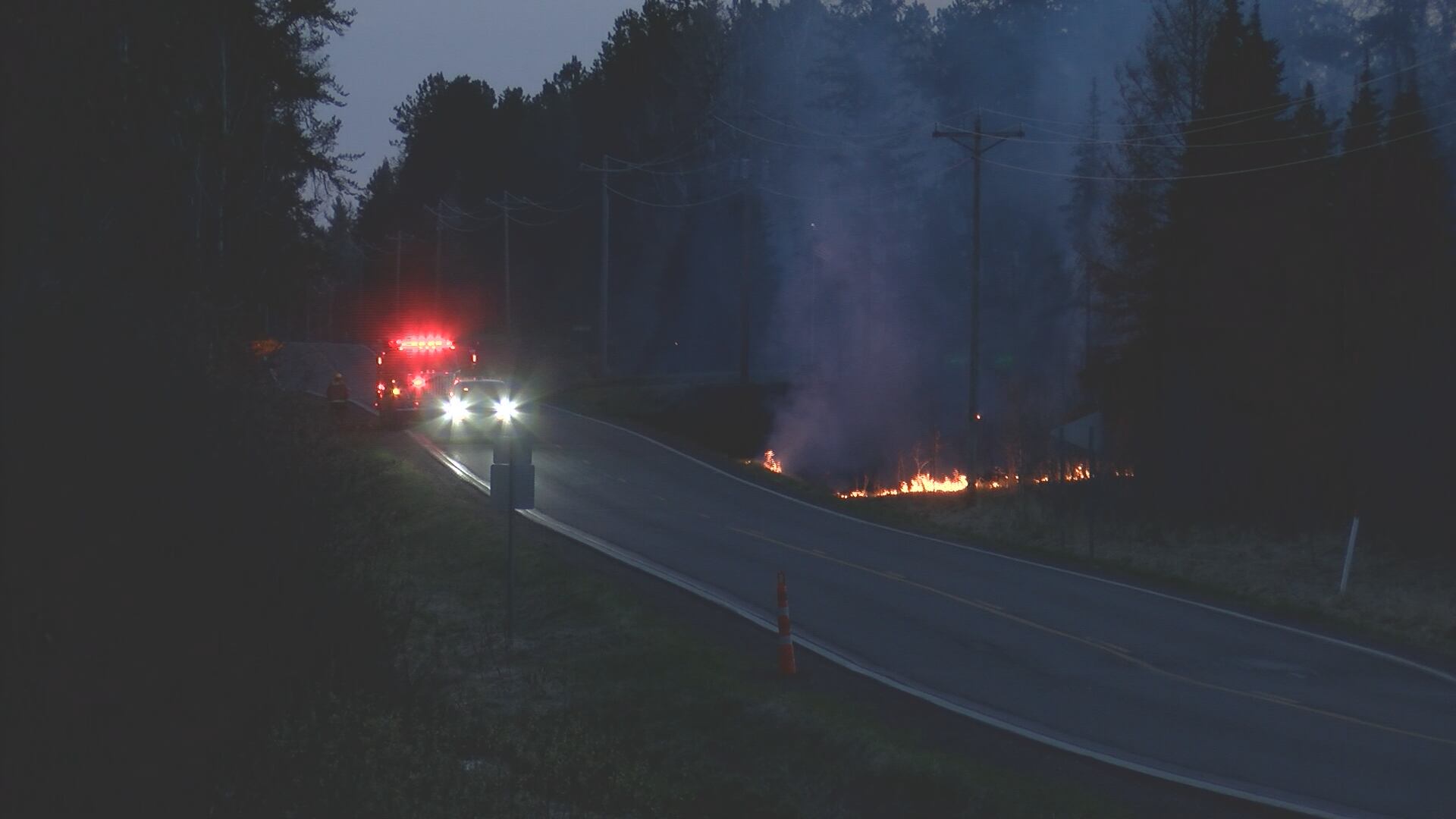1,250-acre Camp House fire remains uncontained, authorities open new ...