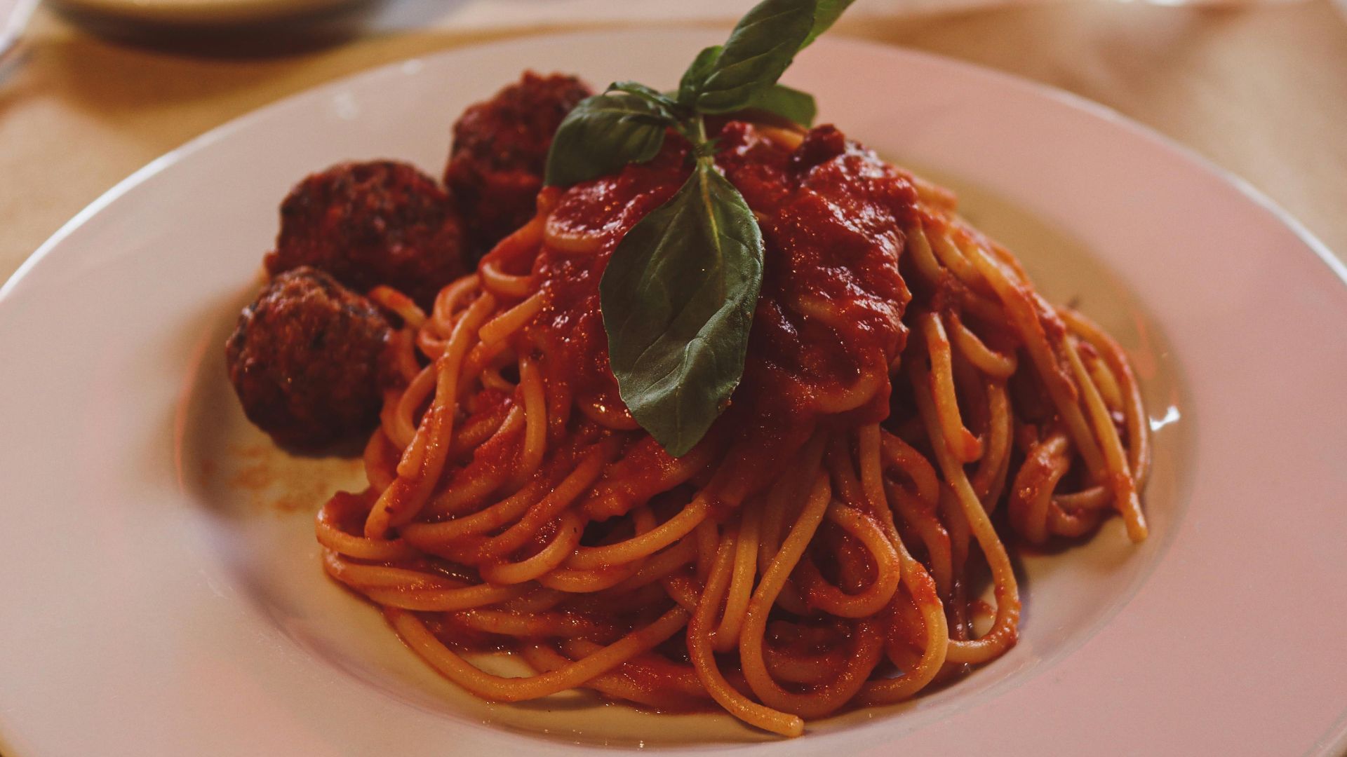 10 Pasta Dishes To Stop Ordering At Italian Restaurants & 10 To Get Instead