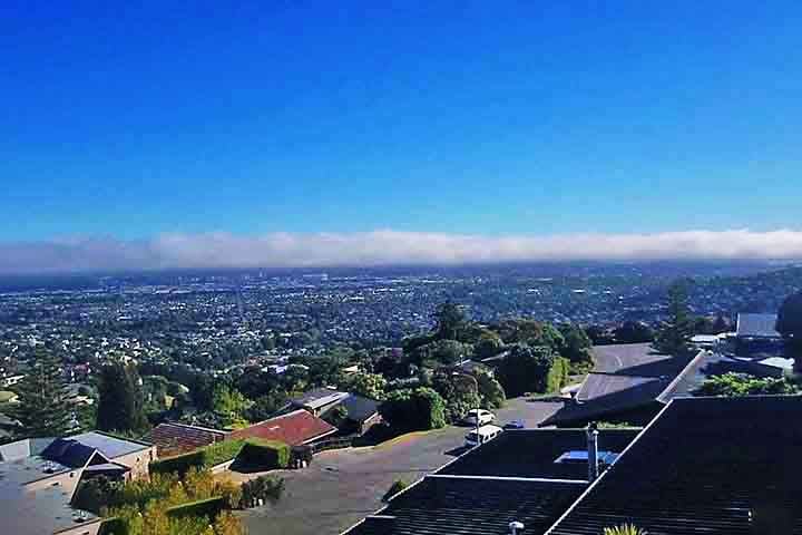 Por que o céu é azul? O fenômeno da luz que colore a atmosfera