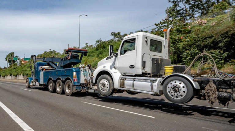 How Are Heavy Semi-Trucks Towed If They Break Down?