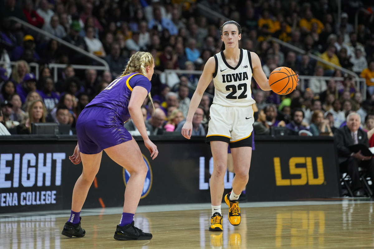 Hailey Van Lith Praised Before Game Against Caitlin Clark, Indiana Fever