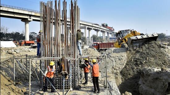 Delhi govt aims to open Barapullah Ph-3 by year-end