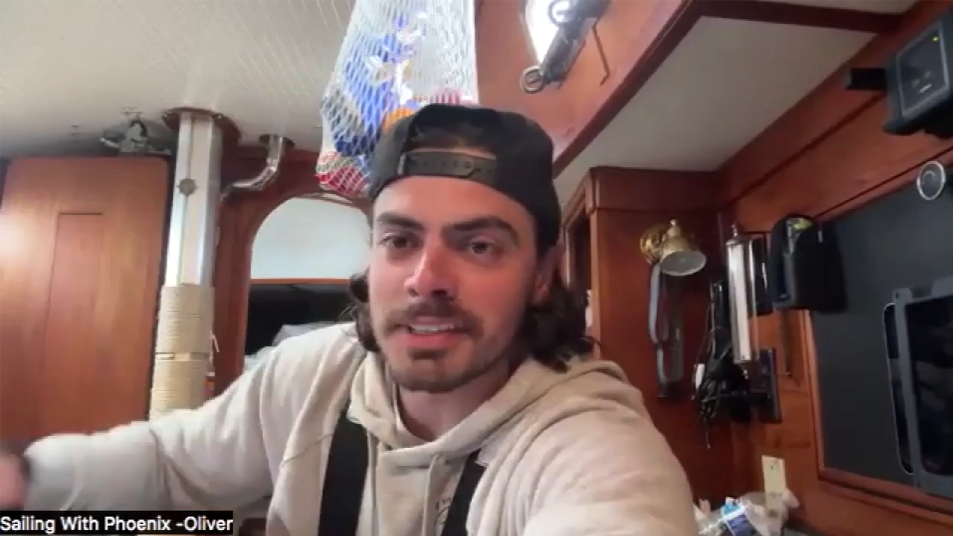 Oregon man sets sail for Hawaii with just his pet cat