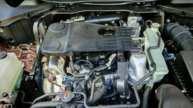 Mazda CX-70 vs Honda Passport, Which SUV Pulls Ahead?