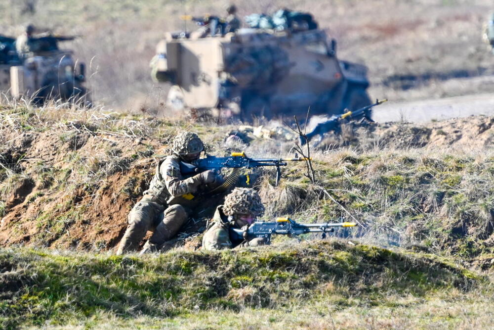 IBRiS dla PAP: Blisko 76 proc. Polaków uważa, że obrona kraju powinna ...