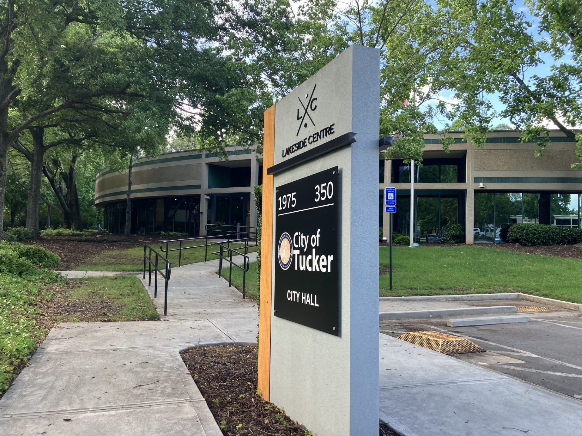 City manager rejects awarding contract for controversial Tucker ...