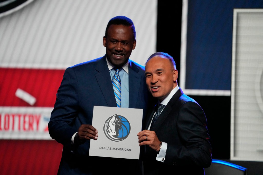 NBA world stunned after Mavericks win ‘absolutely ridiculous’ draft lottery