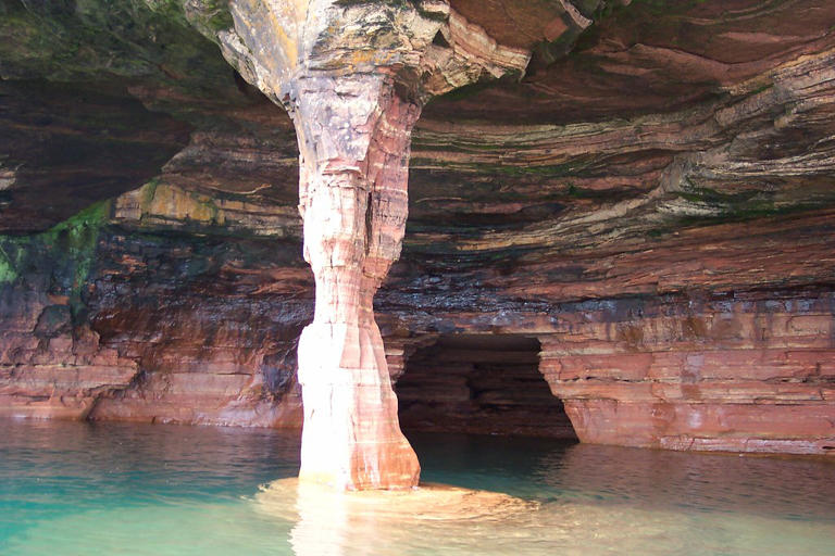 Best Kayaking Caves of Wisconsin: Apostle Islands and Beyond