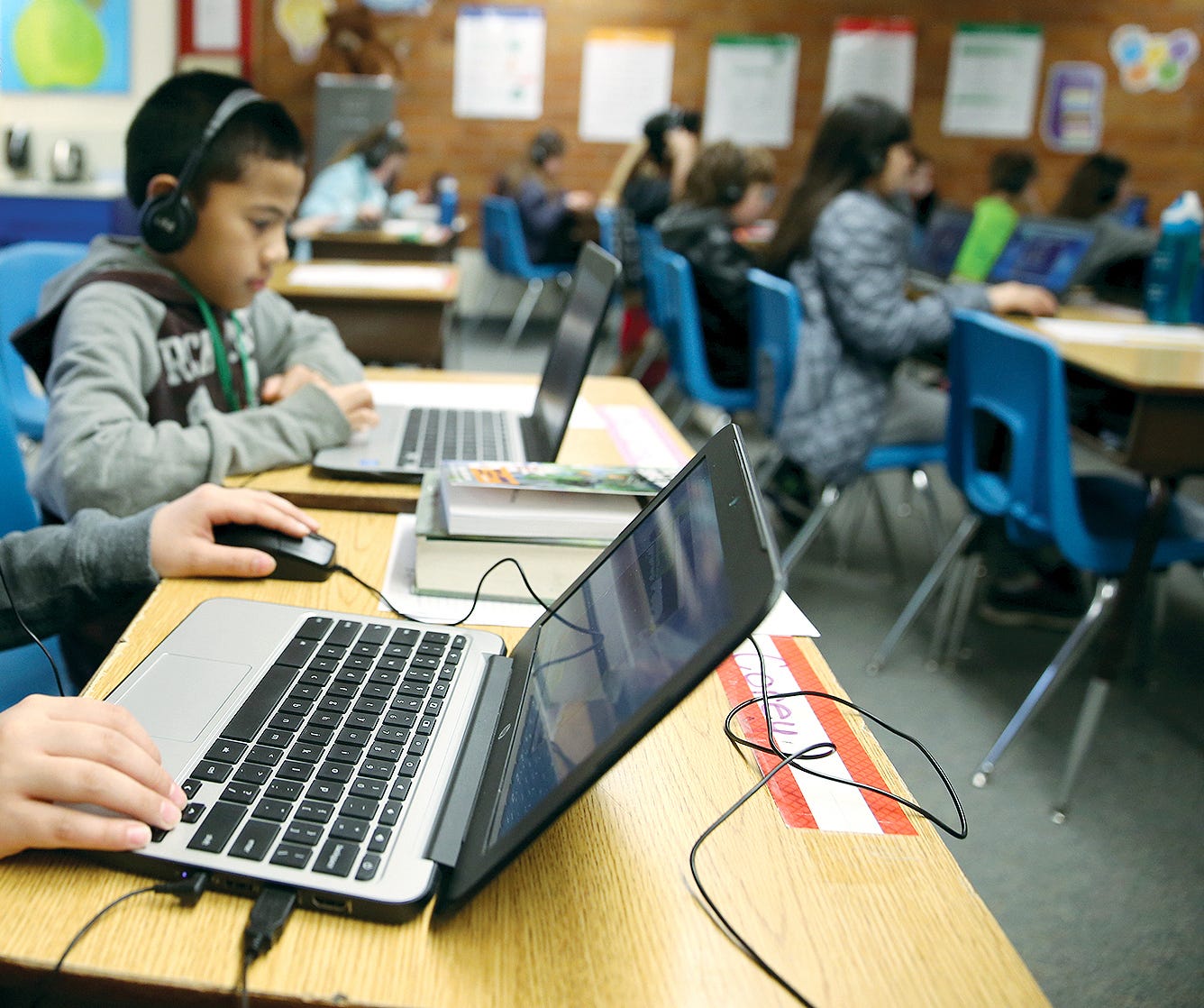California school districts warn of TikTok Chromebook Challenge that's ...