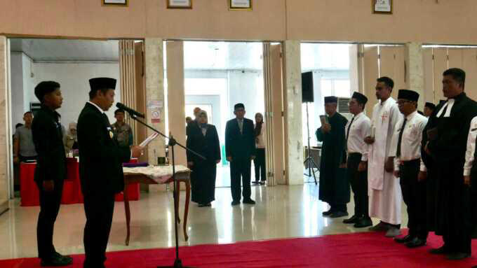 Bupati Sukamara Lantik dan Serahkan SK PPPK dan CPNS