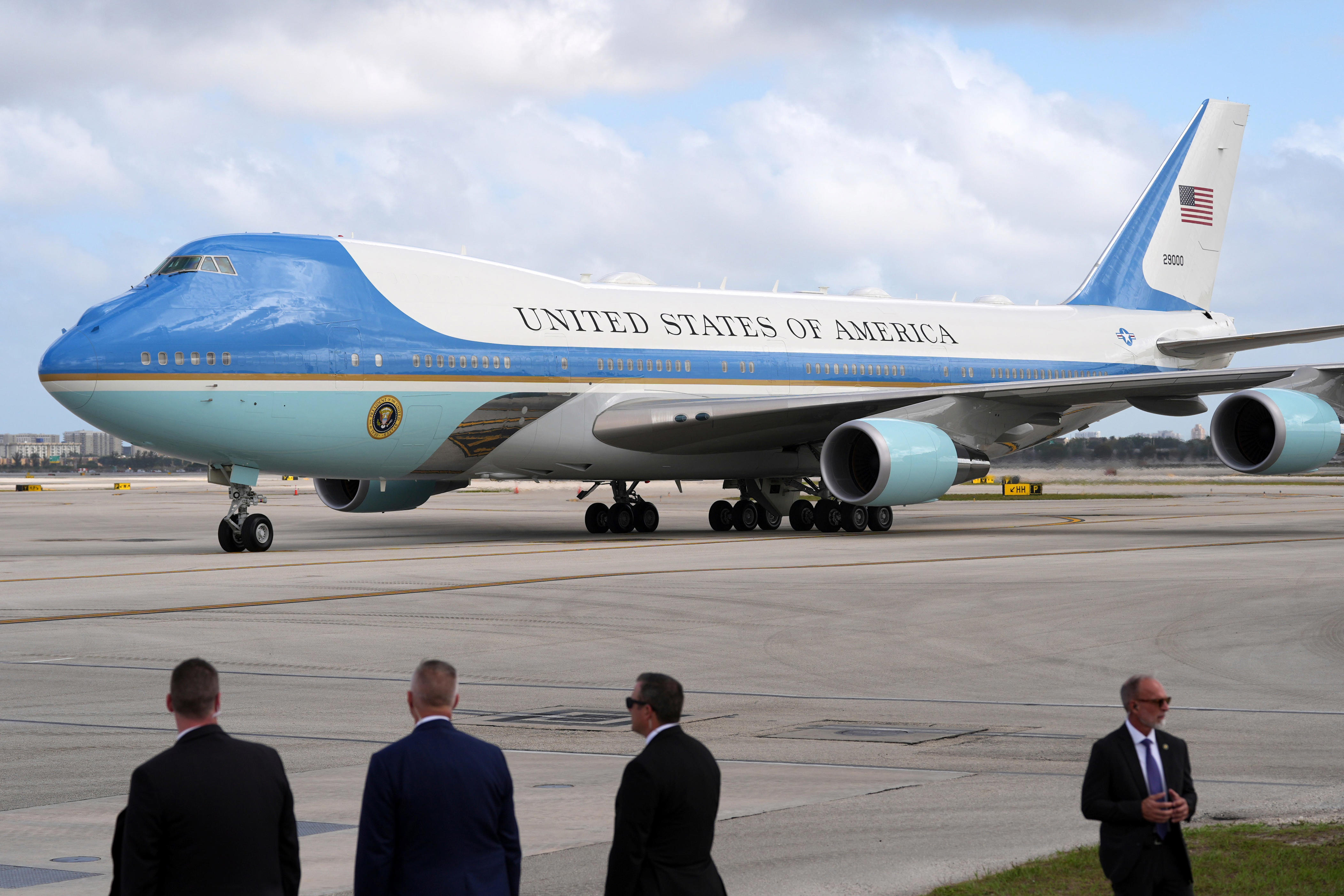 Photos show how Air Force One has changed through the years