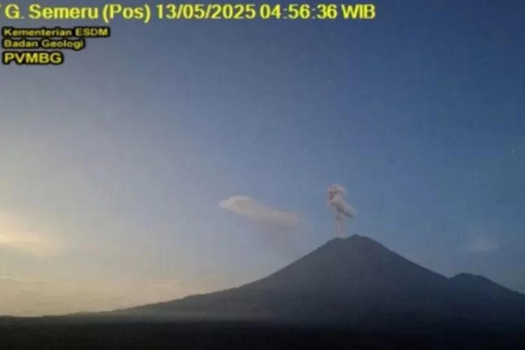 Gunung Semeru Erupsi Dua Kali dalam Sehari, Kolom Letusan Capai 1 Kilometer