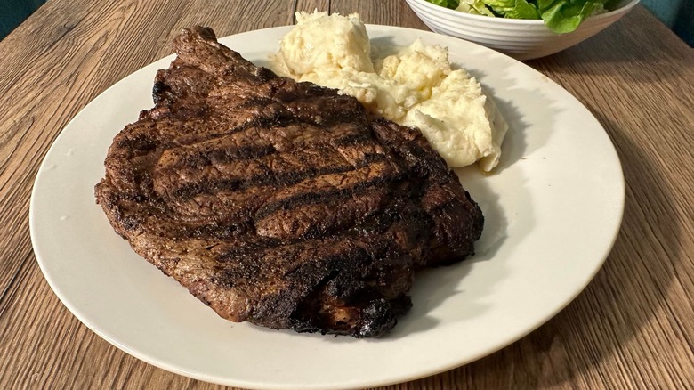 Bone-In Ribeye At Texas Roadhouse Vs LongHorn Steakhouse: Which Is Best?