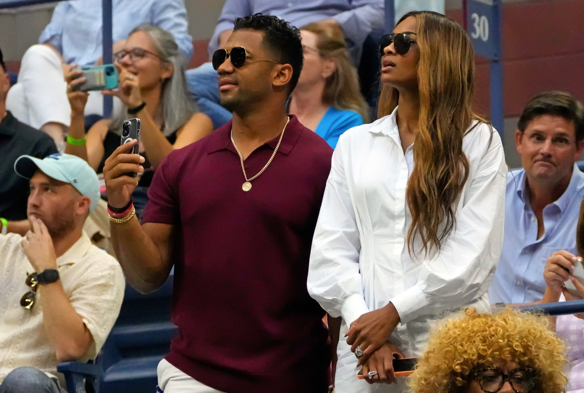 Giants QB Russell Wilson sends message to wife Ciara on Valentine’s Day