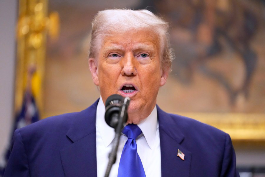Trump approval rating ticks up to 44 percent in new poll Trump approval rating ticks up to 44 percent in new poll