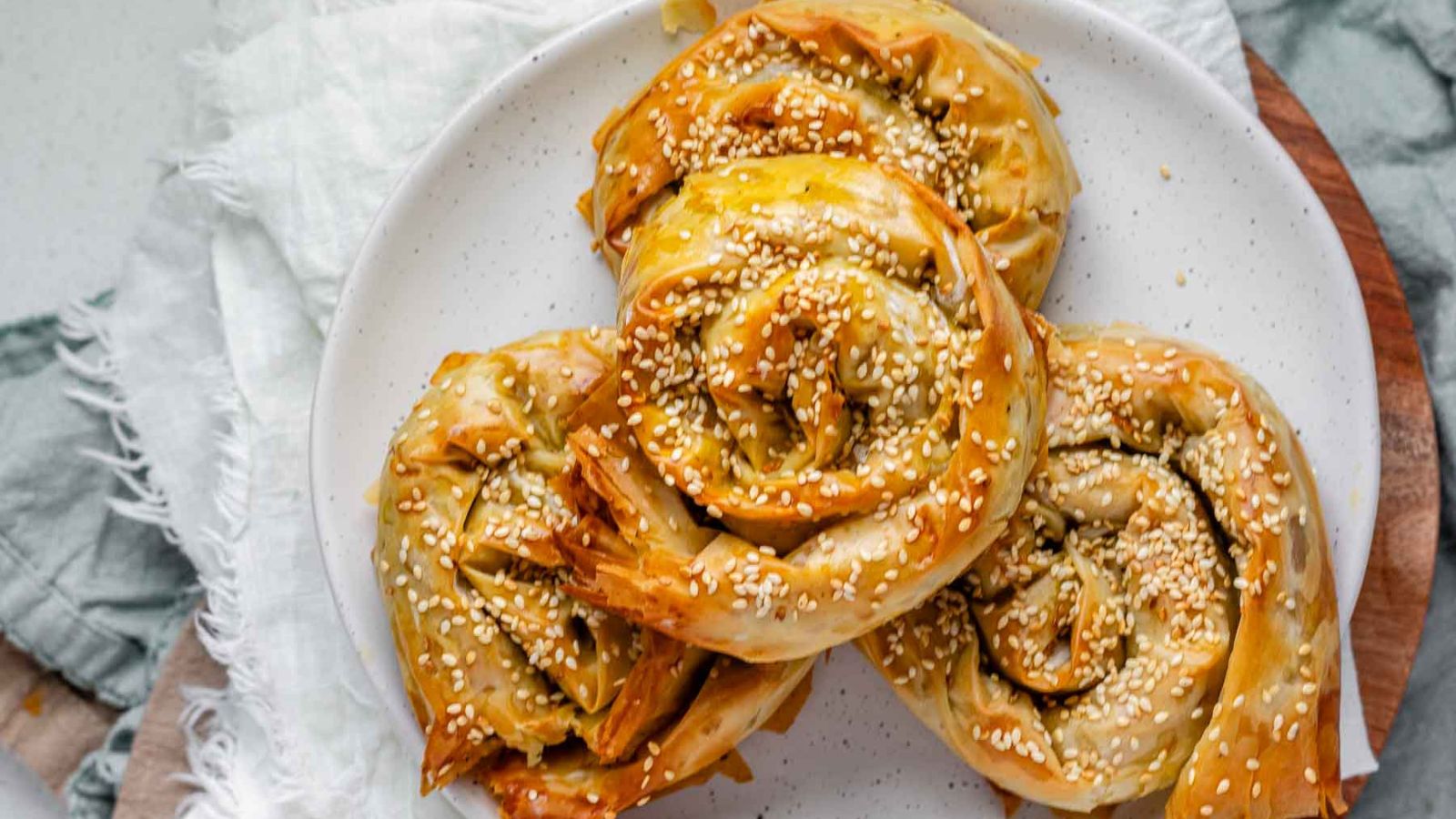 7 Flaky Pastry Recipes Are Simple but Delicious