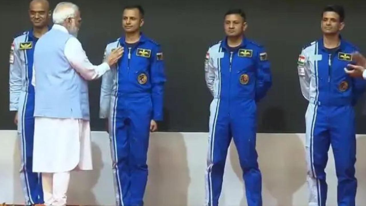 From fighter pilots to face of Gaganyan: Astronaut designates for India ...
