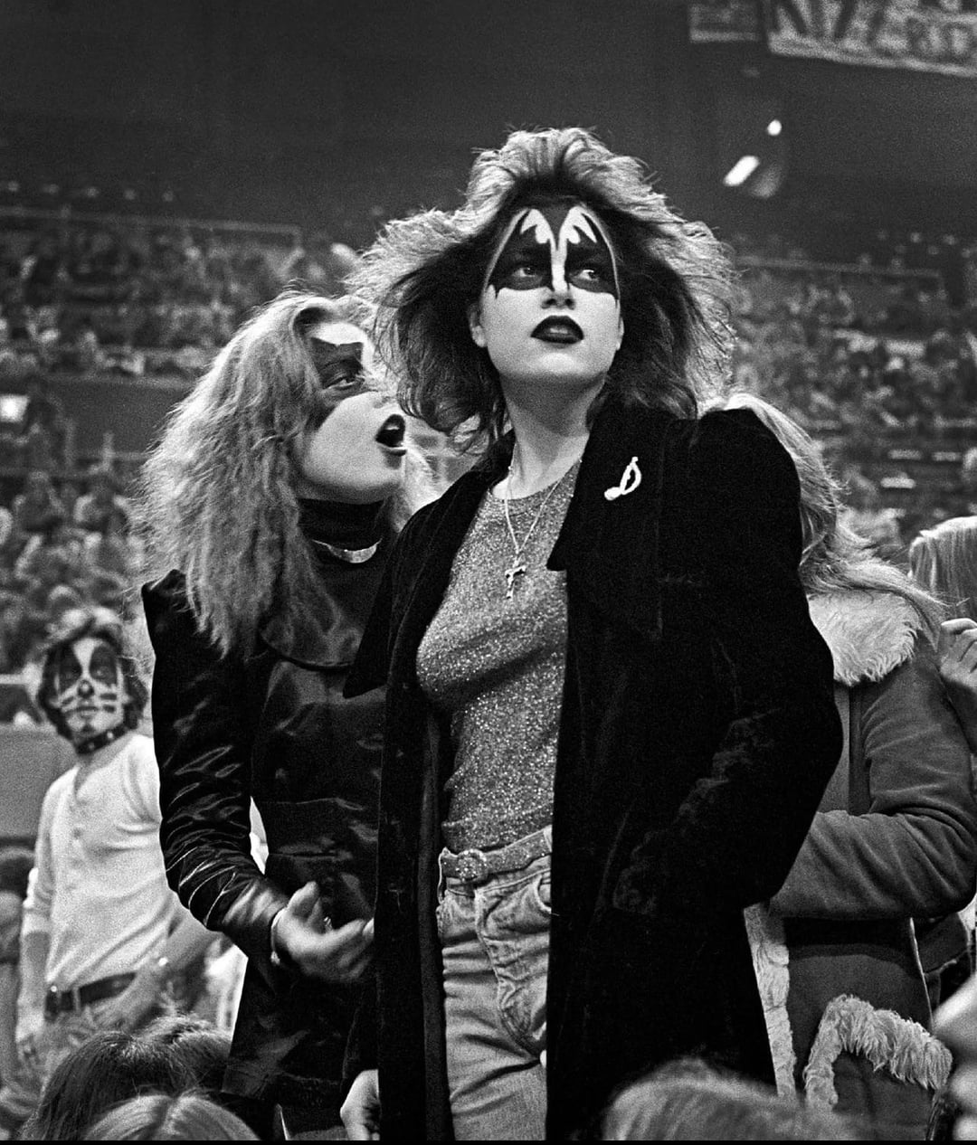 25 Retro Photos Of Concerts In The Past