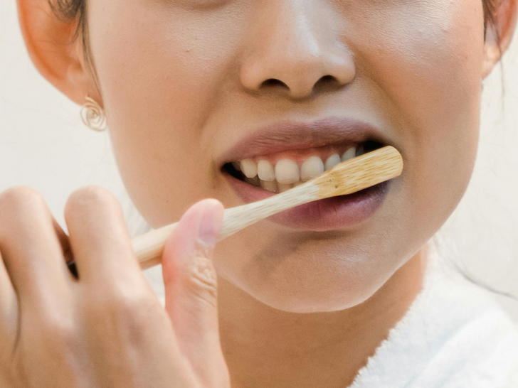 5 Choses que tes gencives essaient de te dire sur ta santé