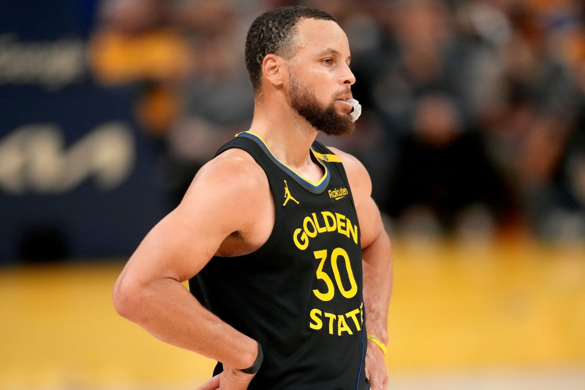 Steph Curry Sends Four-Word Message to Jayson Tatum After Injury Update