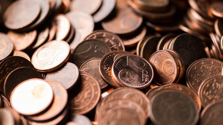 6 pennies from the 1900s worth a lot of money