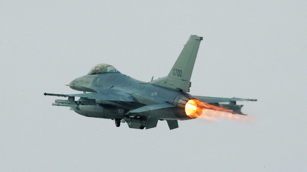 Ohio National Guard running night flying missions in Toledo area