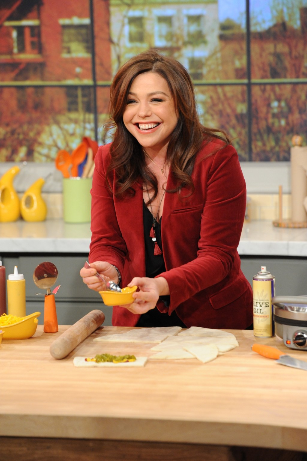 Rachael Ray sparks new health concerns in viral cooking video: ‘She ...