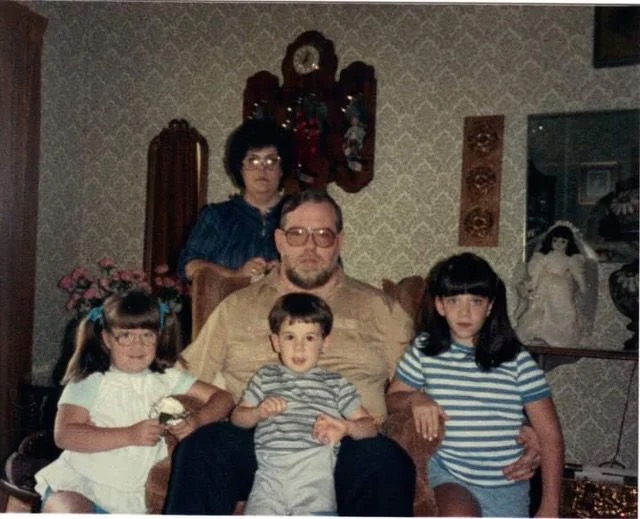 17 Awkward and Hilarious Family Photos