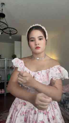 Shake It to the Max with the Dancing Robie Doll