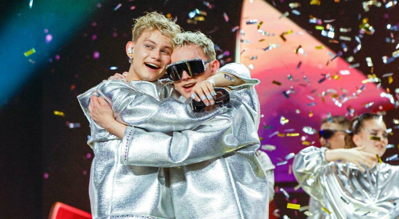 Chi sono i VÆB, la band islandese che porta “RÓA” all’Eurovision 2025 ...