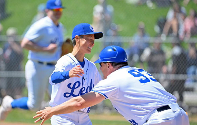 ‘A beautiful story’: First woman to play in men’s pro baseball league ...