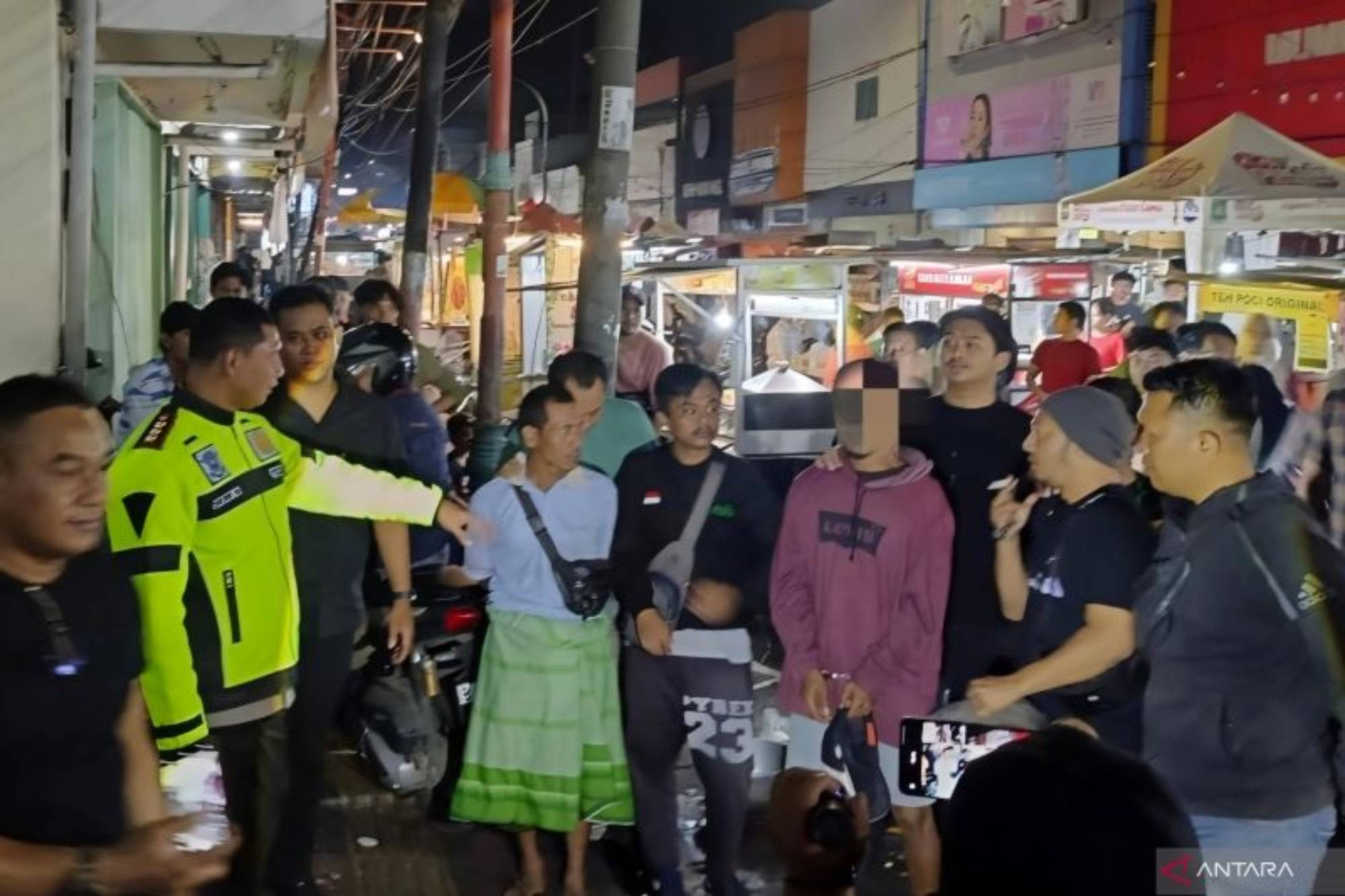 Pedagang Dianiaya Preman di Tangerang