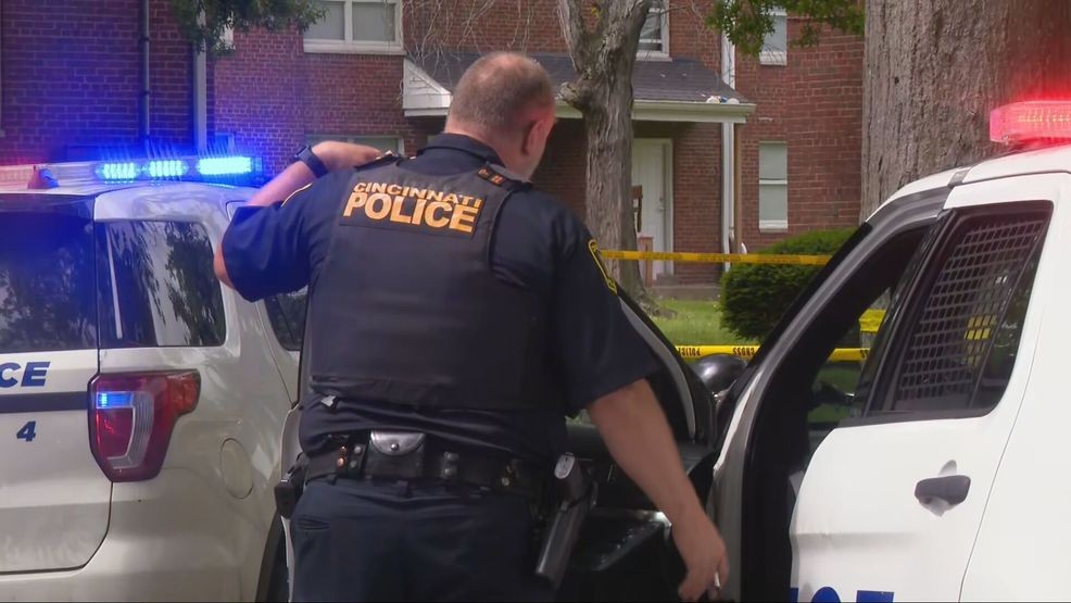 Woman shot during fight in Cincinnati neighborhood