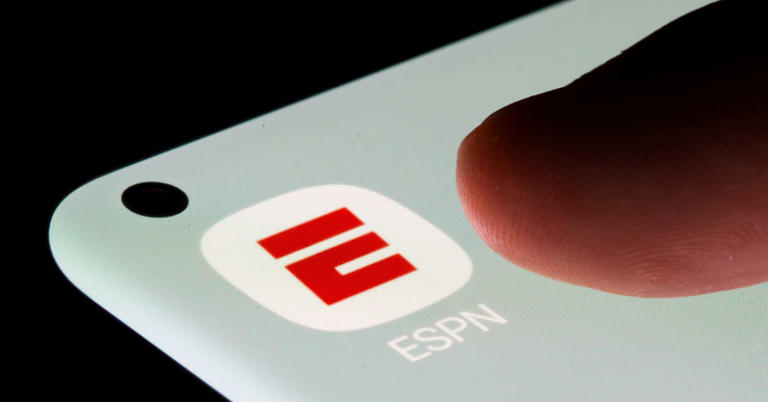 Walmart earnings, ESPN's new streaming app, EU tariff updates and more ...