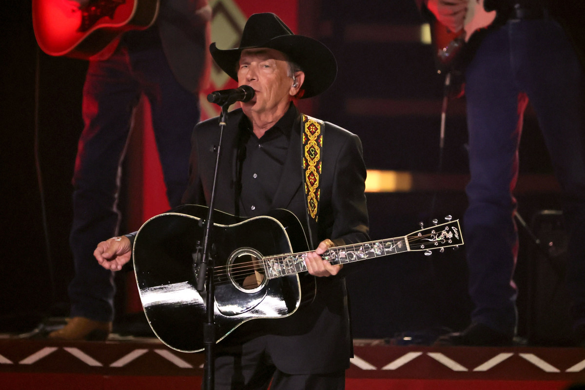 George Strait Mourns the Passing of Iconic Country Music Singer, 73