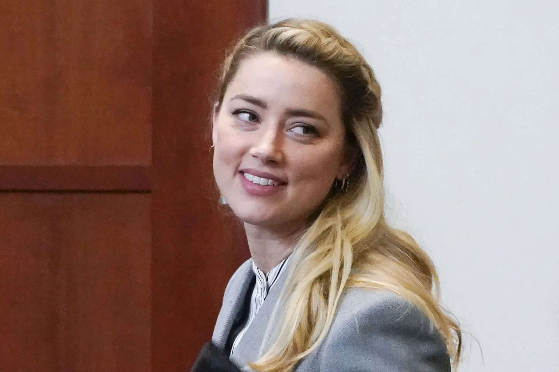 Amber Heard reveals birth of twins on Mother’s Day, internet explodes ...