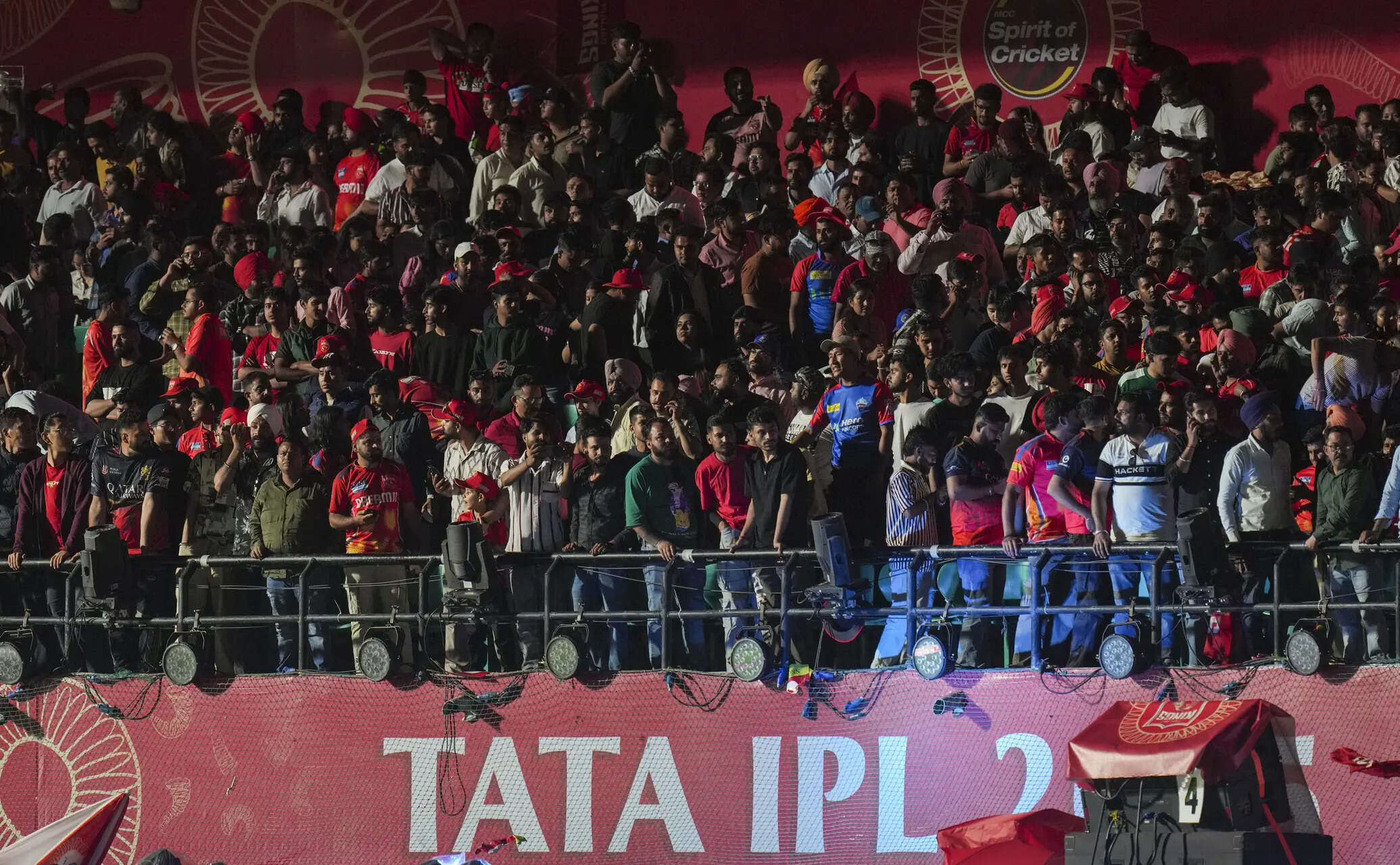 'We need to leave right now' : Australian cricketer recollects ...