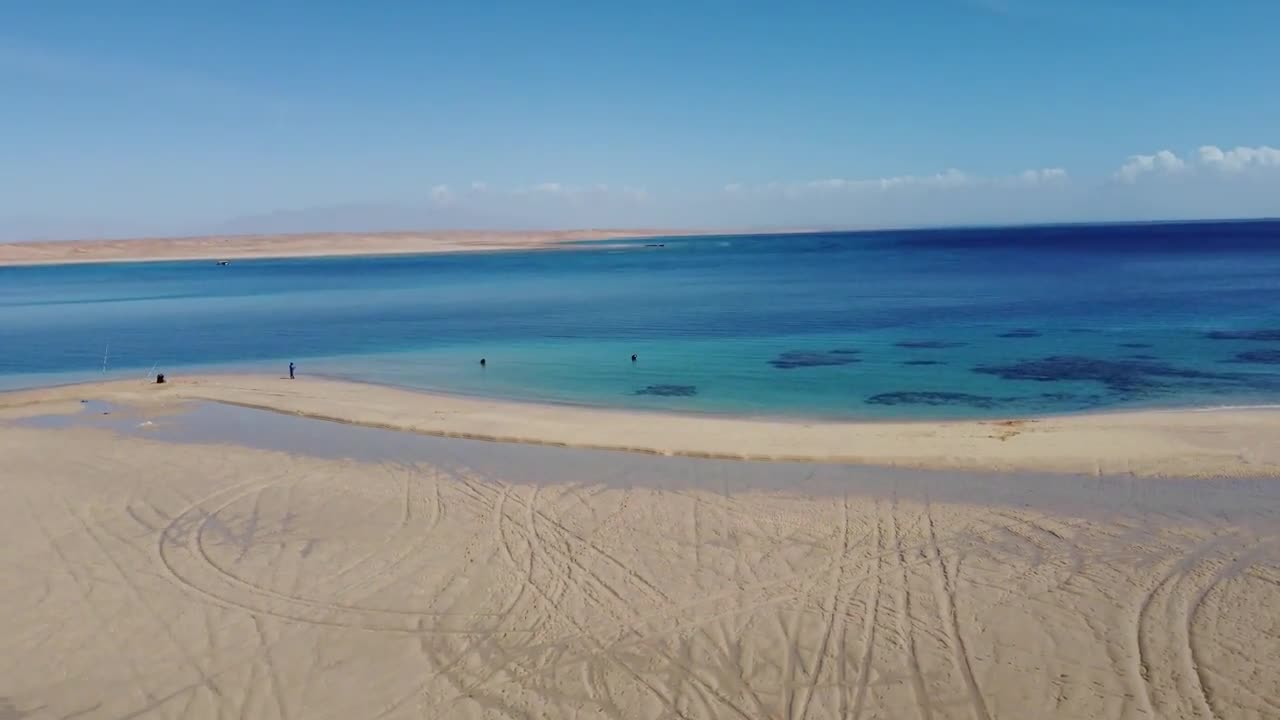 Persian Gulf Wonders: A Drone's Coastal Journey