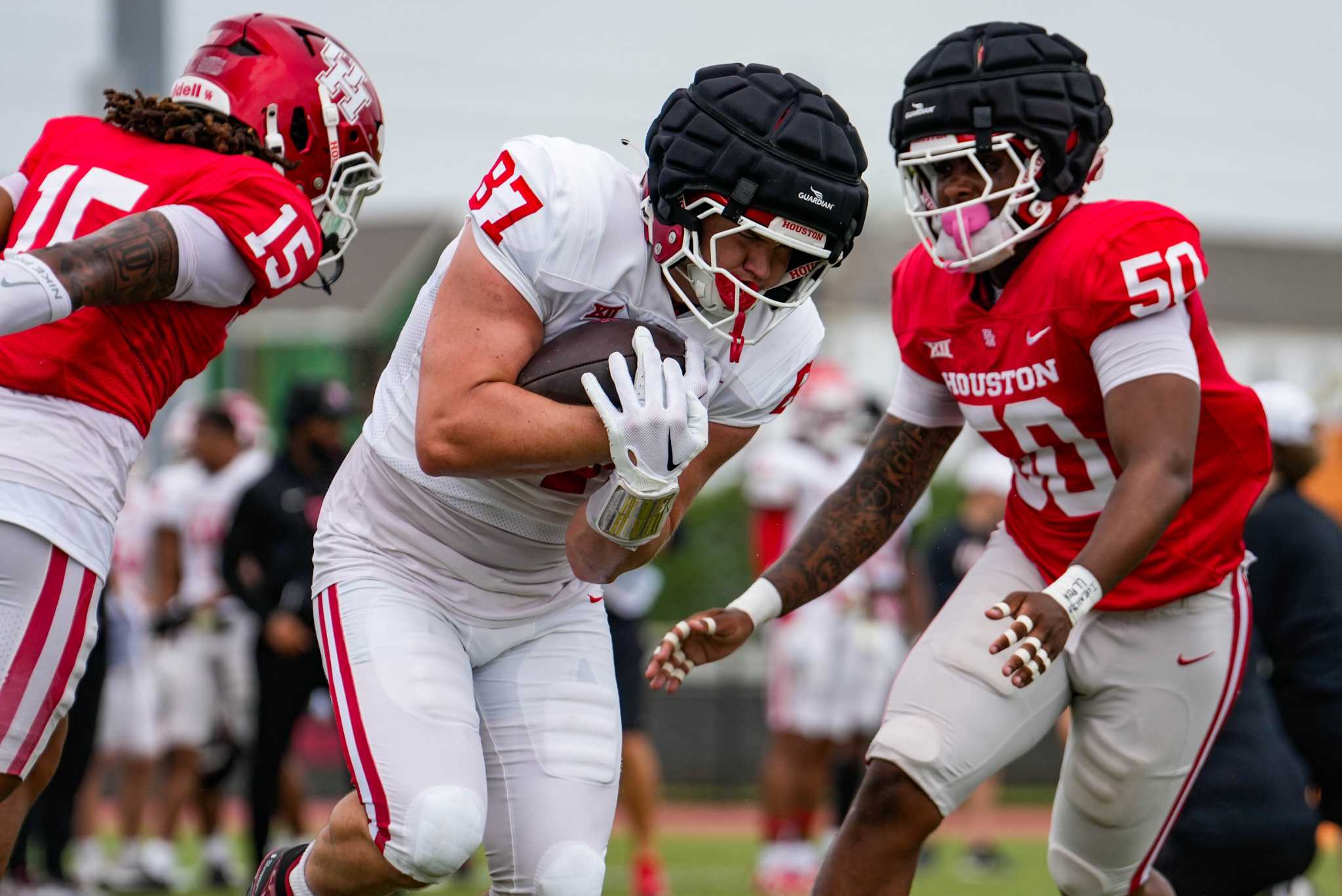 UH football position analysis: Transfers signal more emphasis on tight ends