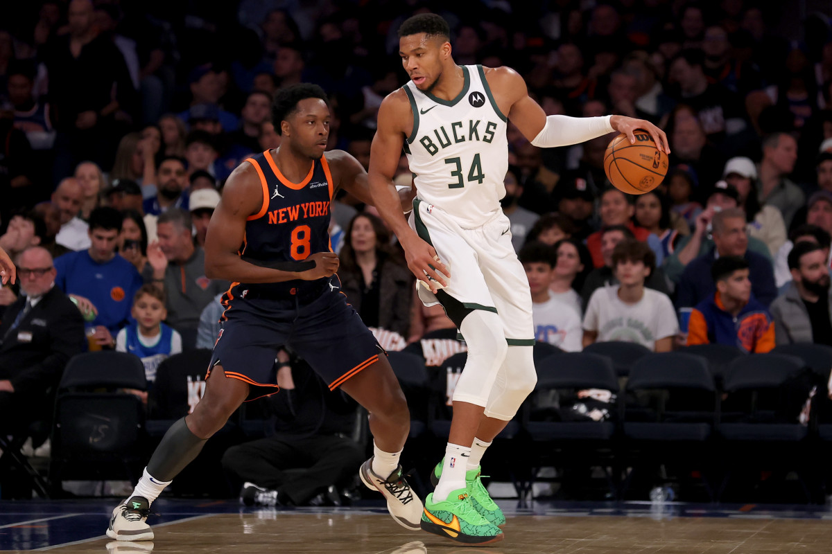 Blockbuster NBA Trade Idea Has Knicks Land Giannis Antetokounmpo for ...