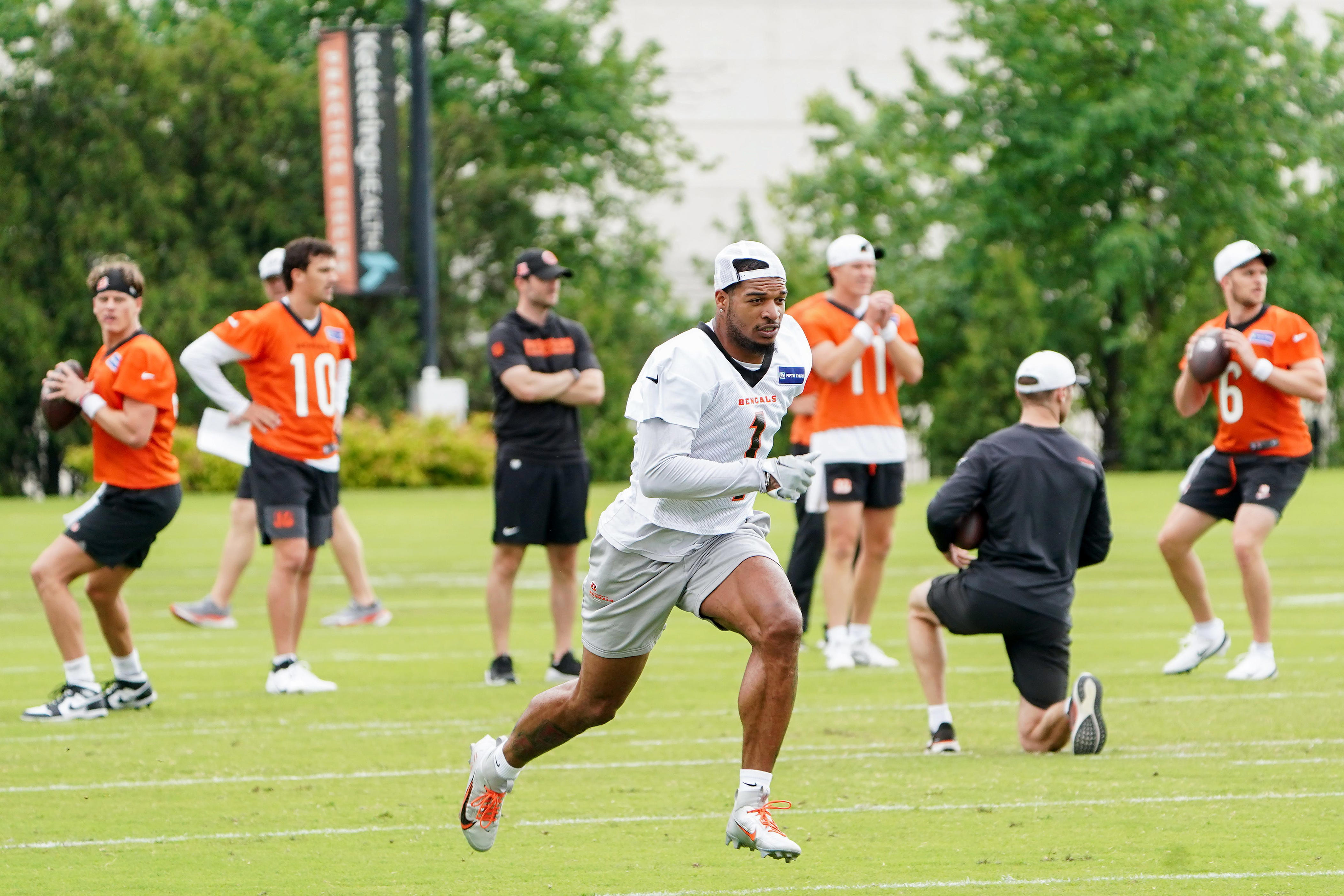 Yes, the Bengals will face the Ravens on Thanksgiving. Here are the ...