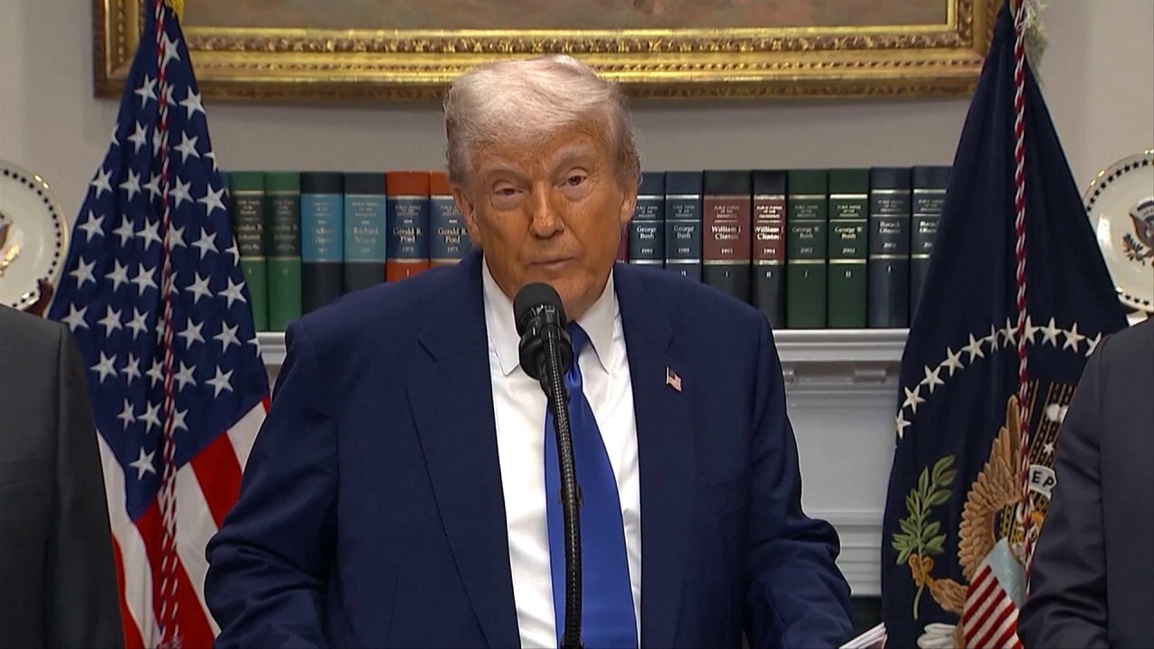 Trump vows to eliminate 'famous middleman' in push to slash drug prices