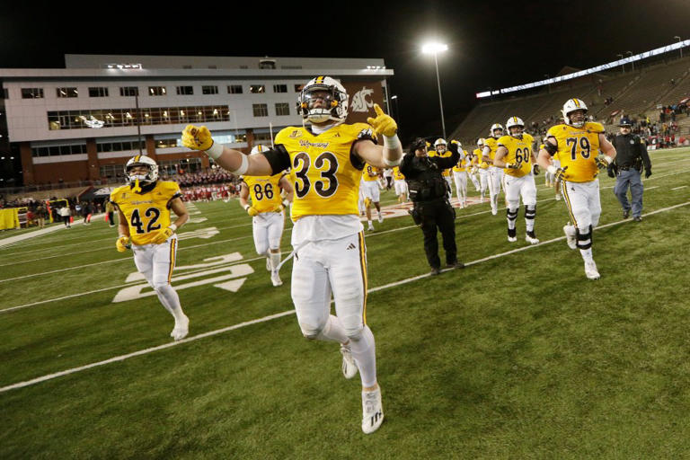 Winnipeg Blue Bombers sign 1st-round draft pick