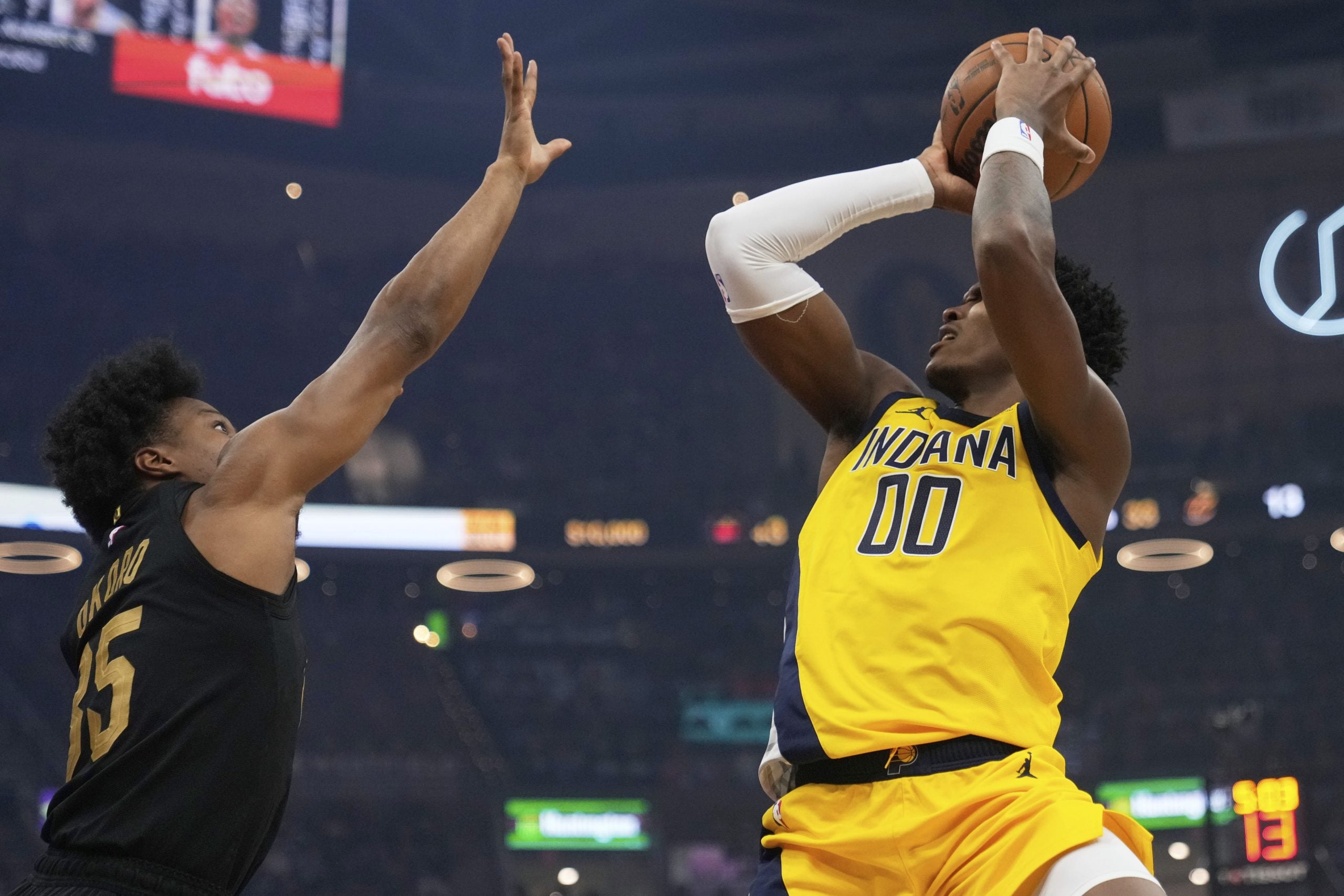 HALFTIME: Cavs lead Pacers halfway through Game 5