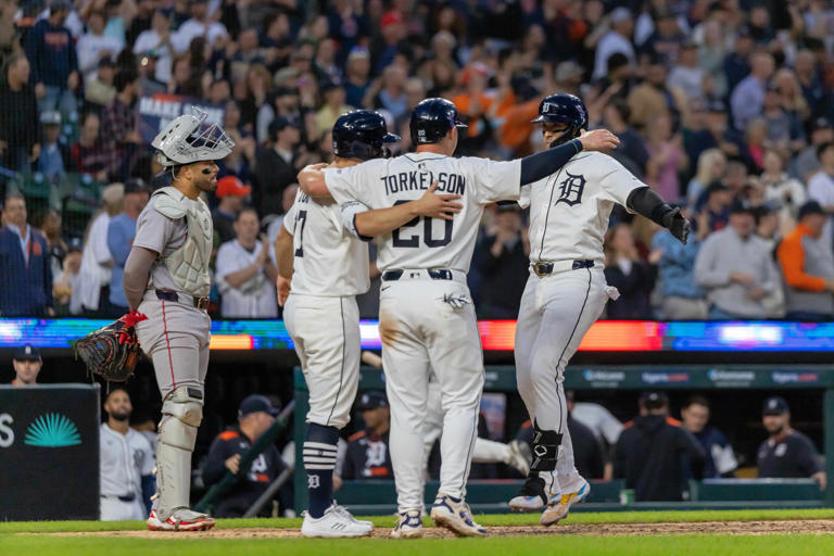 Javier Báez blasts walk-off home run in Detroit Tigers' 10-9 win vs Red ...