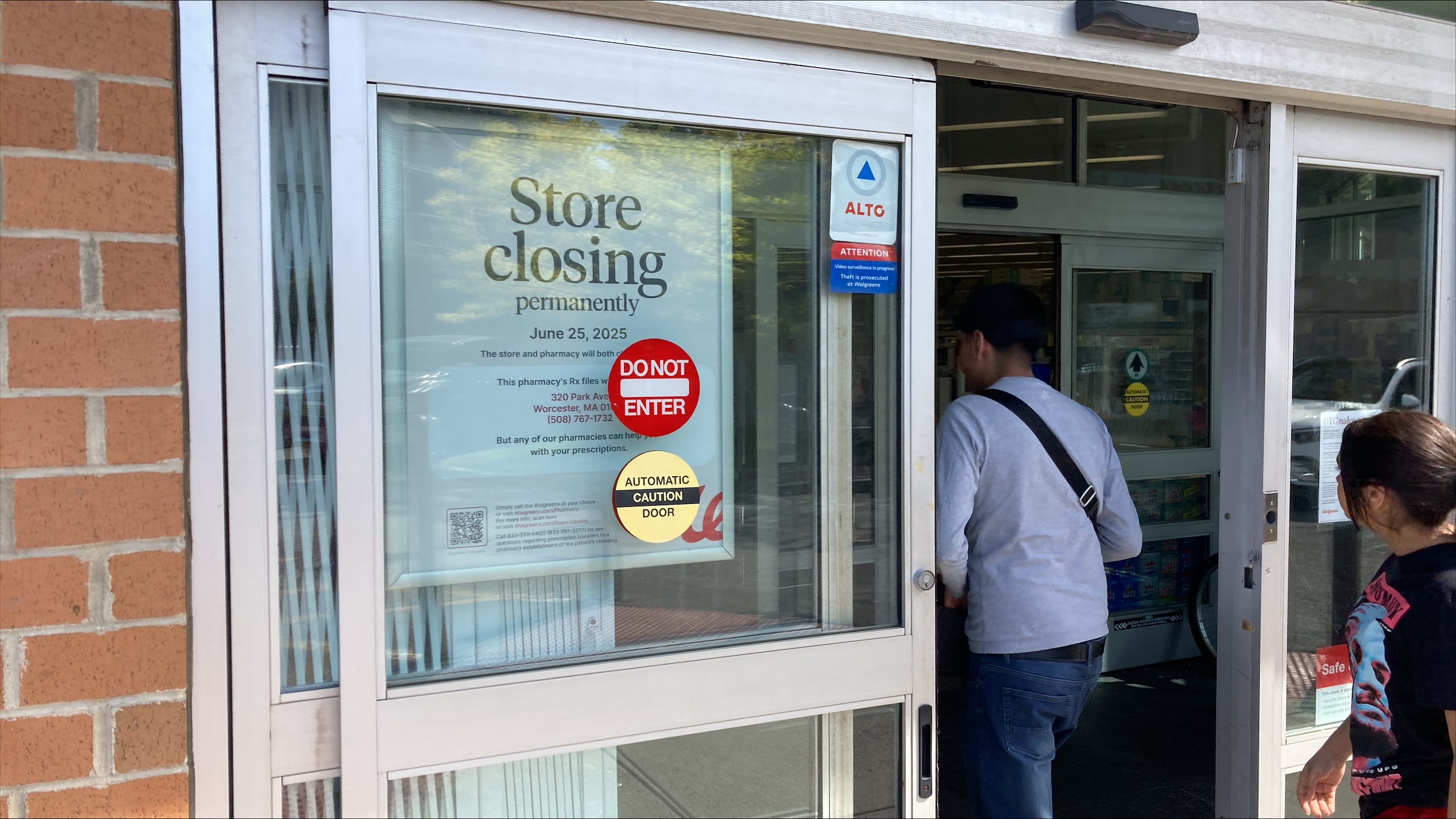 Walgreens closing 2 Florida stores, both in same city. What to know