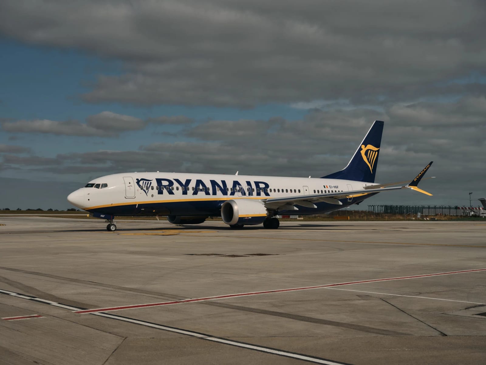 Terror Scare on Ryanair Flight: Bomb Threat Forces Emergency Landing in ...