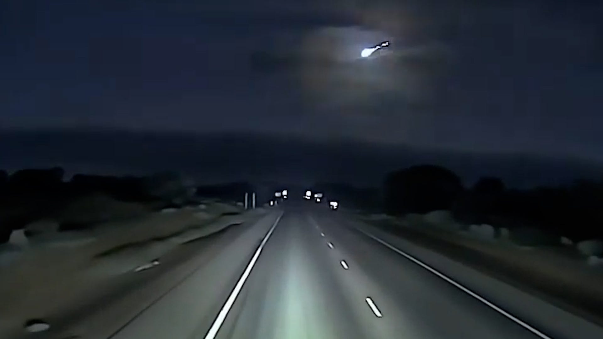 Dashcam footage captures dazzling meteor, known as bolide, illuminate ...