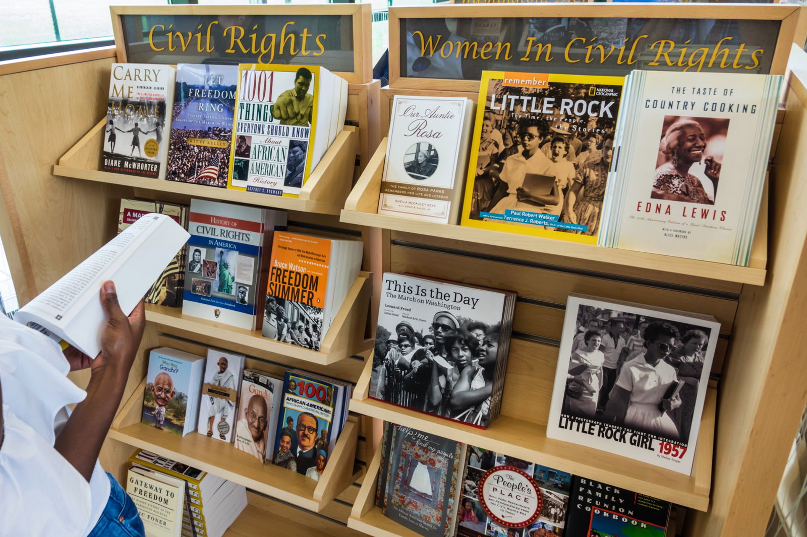 ‘Reading Rainbow' Returns With ‘Mychal The Librarian' As Host