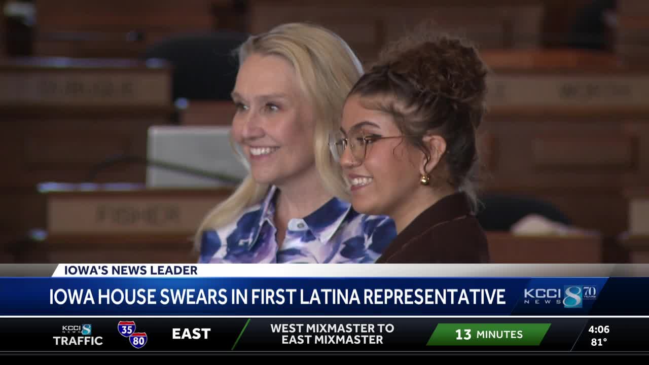 Rep. Angel Ramirez, first Latina elected to the Iowa Legislature, sworn in